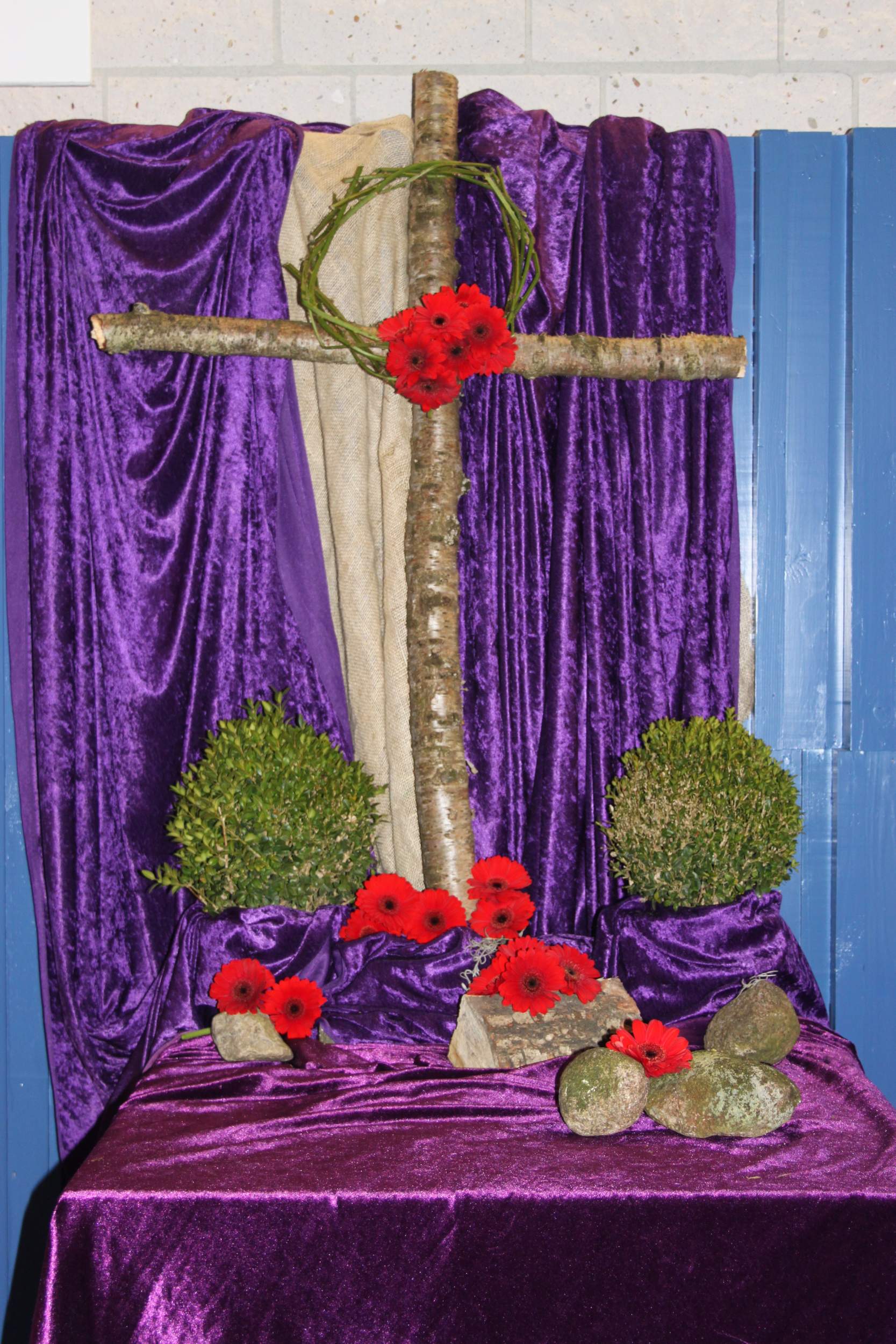 Bloemstuk – Stille week en Pasen – 't Kruispunt